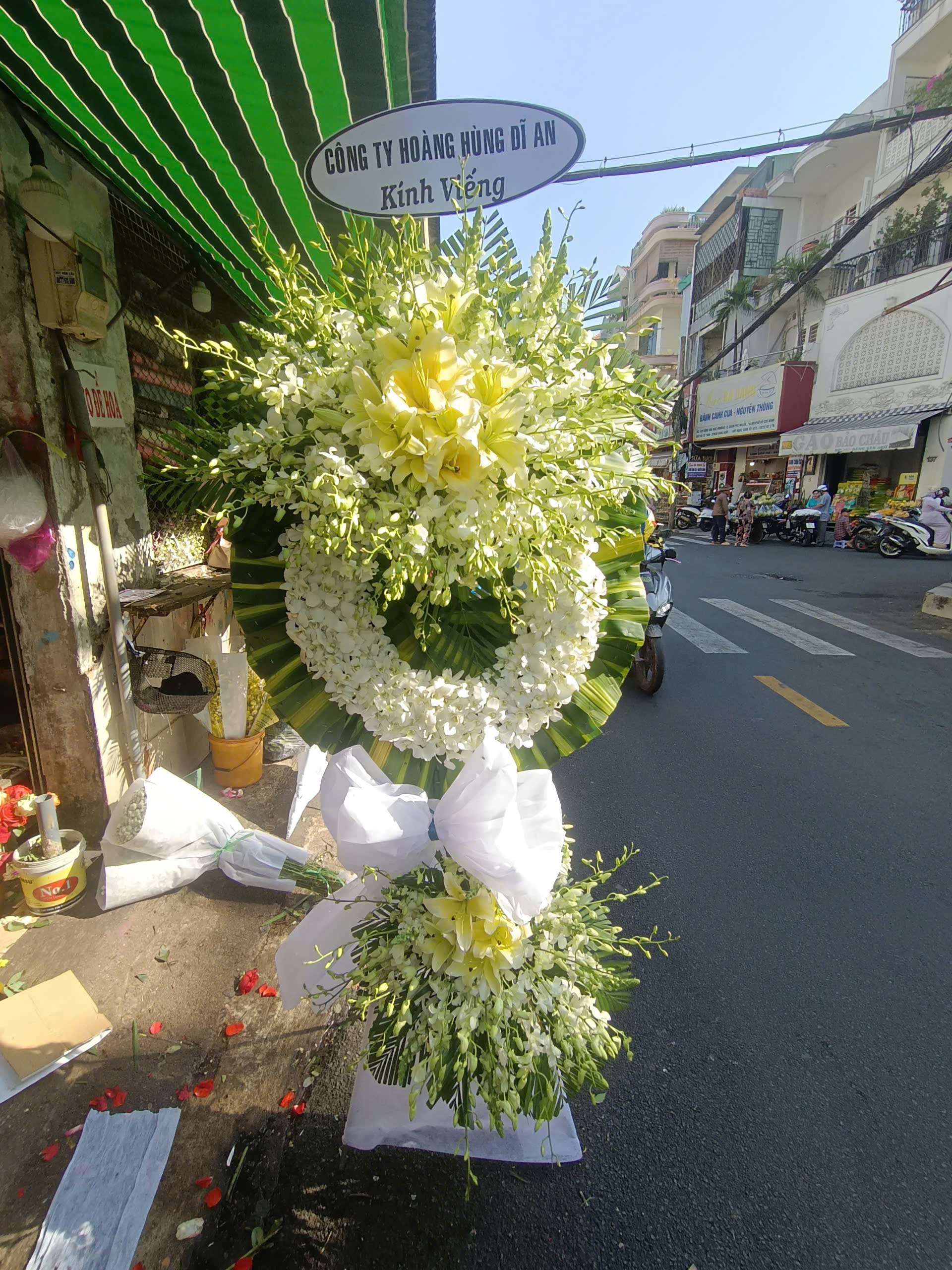 Đặt Hoa Đám Tang Cam Ranh ( Shop Hoa Tang Lễ Cam Ranh )